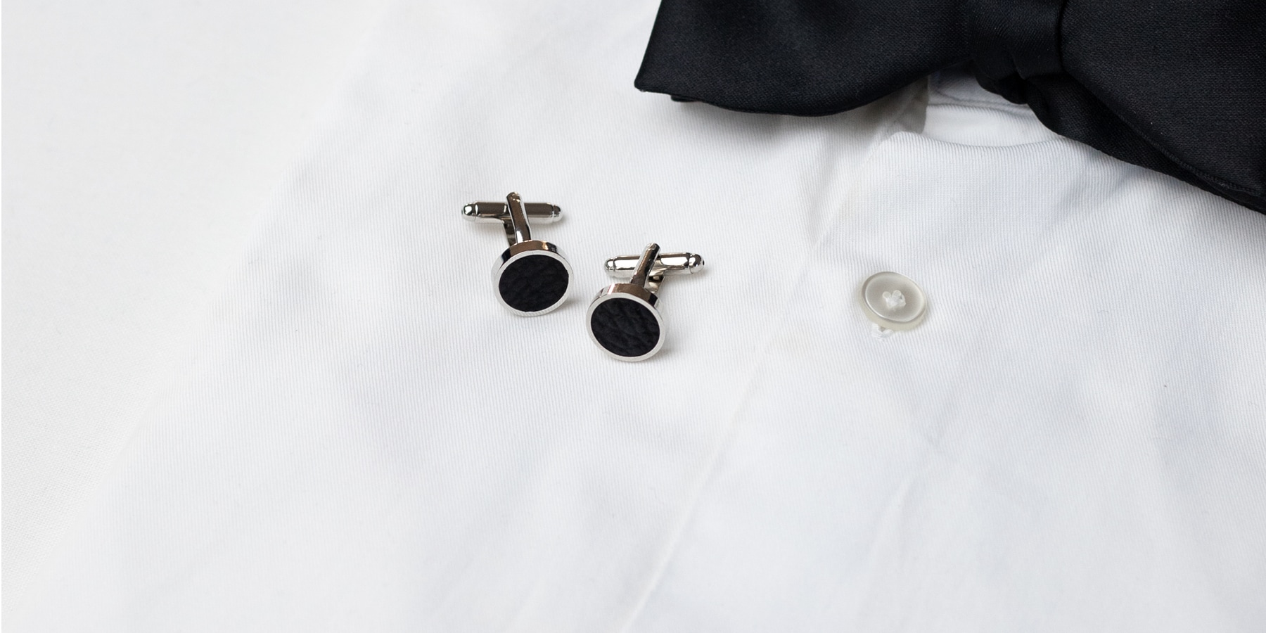 A guide on how and when to wear cufflinks | Abrazi